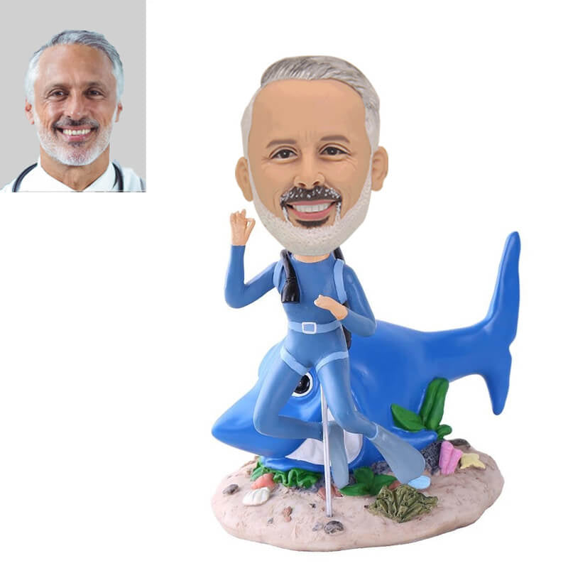 79-1--ScubaDiverCustomBobblehead_1200x1200.jpg?v=1630727928